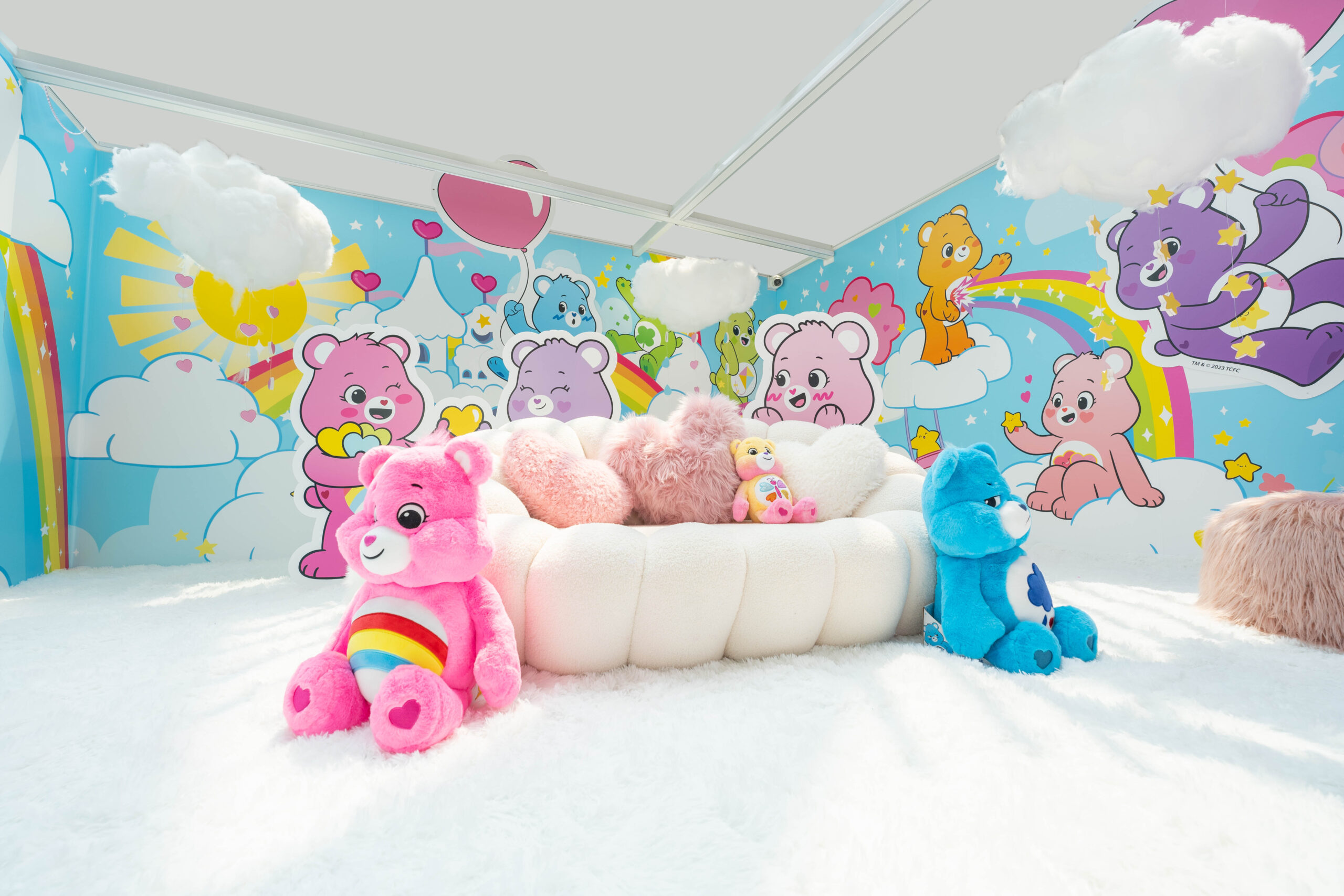 100 隻棉花糖色毛毛 CareBears 登陸旺角朗豪坊 kkplus ，獨家發售款式及打卡點率先看讓你沉浸夢幻粉色之中… | KONGGOK 港角