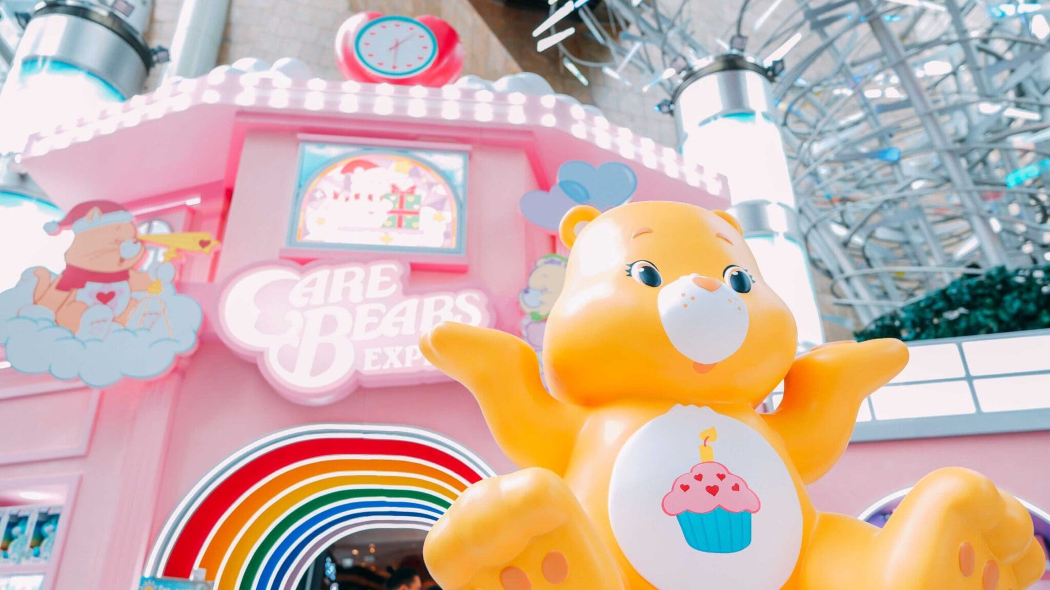 Care Bears Express 」聖經列車全港首航，集 30 隻不同 Care Bears 結合 Y2K 設計打卡位精品率先預覽 ...
