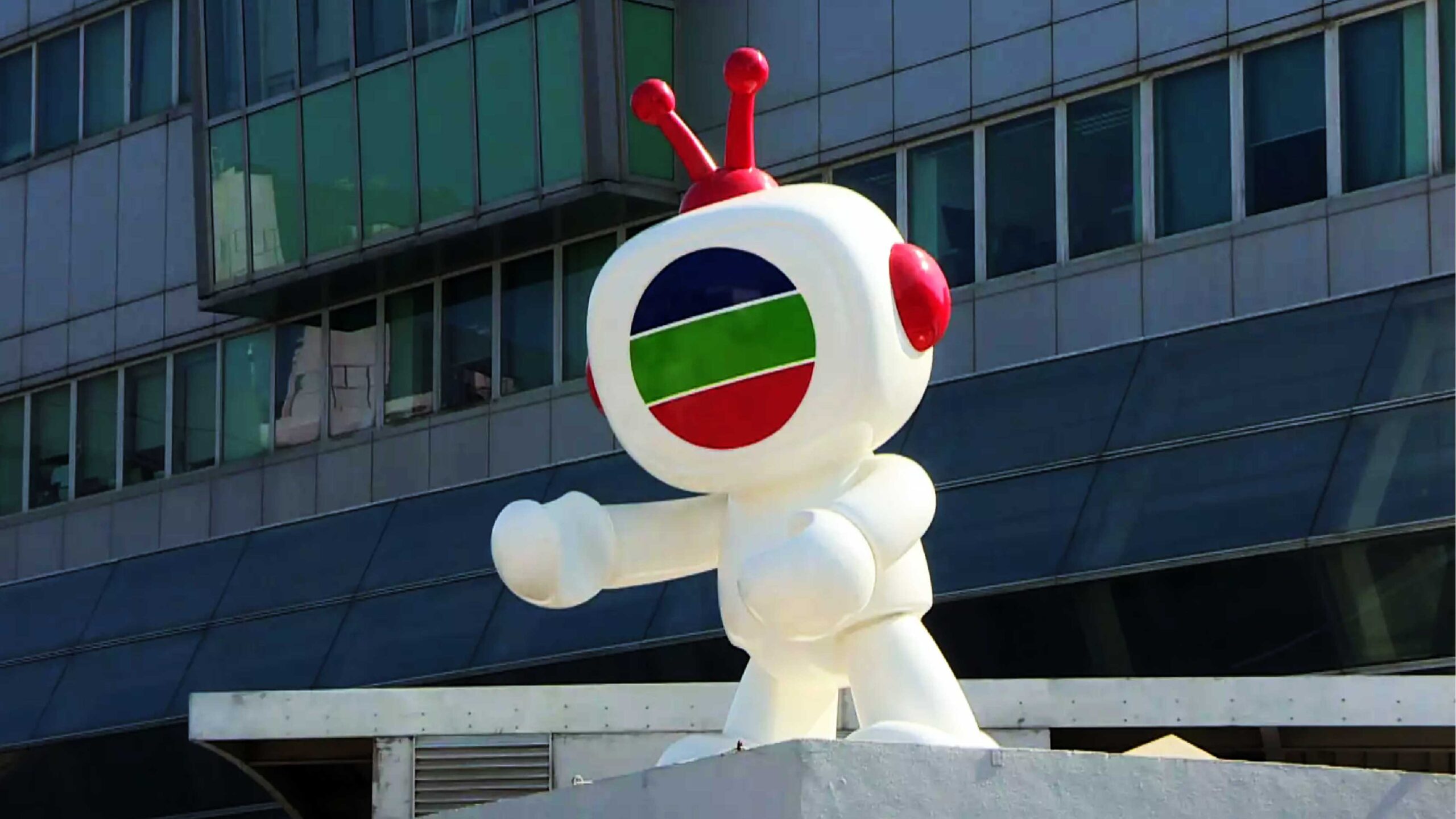 大台再裁員！ TVB 宣佈合拼「 J2 」及「無綫財經體育資訊台」，「士多」拼入「鄰住買」 裁員近 300 人… | KONGGOK 港角